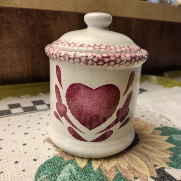 Unbranded | Kitchen | Vintage 8s Red Heart Ceramic Jar Canister With ...